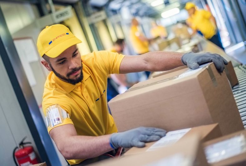 Monitoring Packaging Line with ESP32 PLC